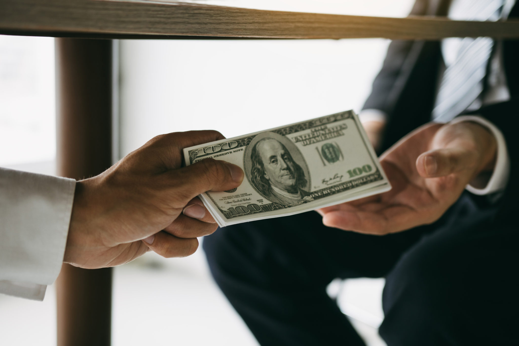 ¿Qué son los delitos societarios y cómo están tipificados en España ...